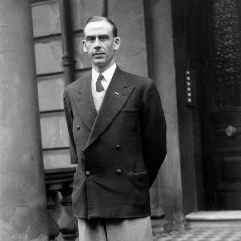 Dr George King: Official Biography 'The King Who Came To Earth'